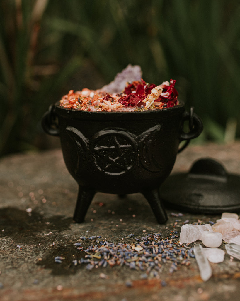 Cauldrons – The Little Potion Co